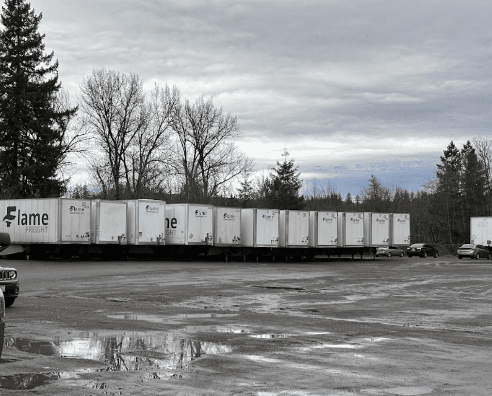 Tractor & Trailer Parking in Seattle, Washington - Find Truck Parking