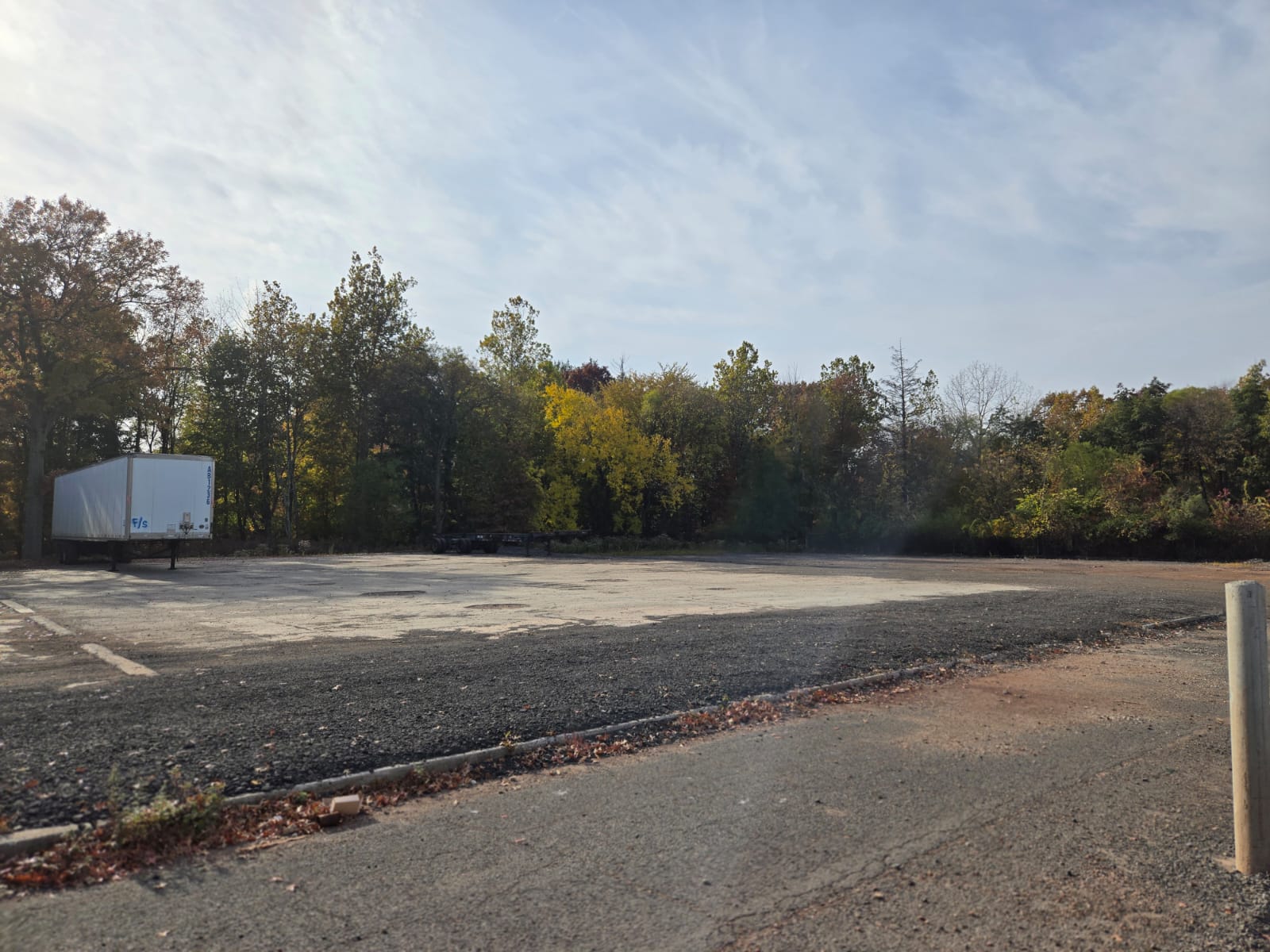 Tractor & Trailer Parking in Jersey City, New Jersey - Find Truck Parking